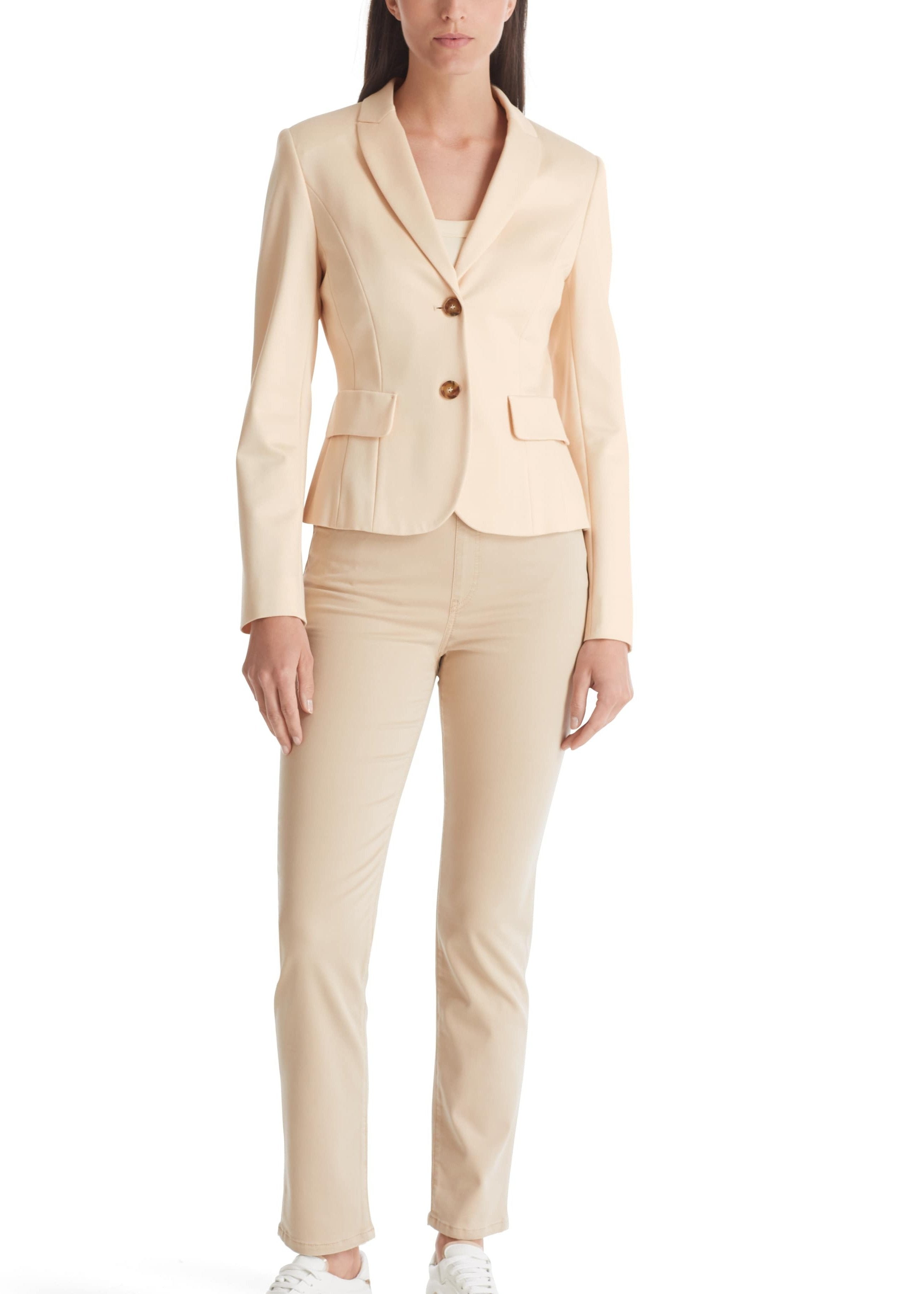 BODY HUGGING BLAZER WITH PRINCESS SEAMS – Moya Sydney